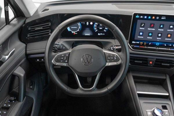 Grey Volkswagen Tiguan 2024 in Vilnius, with an engine capacity of 1.50 L and mileage of 32 thousand km for 31900 €, photo 10 on AUTOMOTO.COM.LV