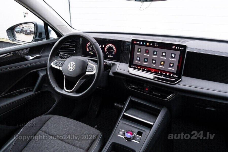 Pelēks Volkswagen Tiguan 2024 Rīga, ar dzinēja tilpumu 1.50 L un nobraukumu 14 tūkst. km par 33306 €, foto 4 vietnē AUTOMOTO.COM.LV