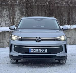 Grey Volkswagen Tiguan 2024 in Vilnius, with an engine capacity of 1.50 L and mileage of 19 thousand km for 28900 €, photo 2 on AUTOMOTO.COM.LV