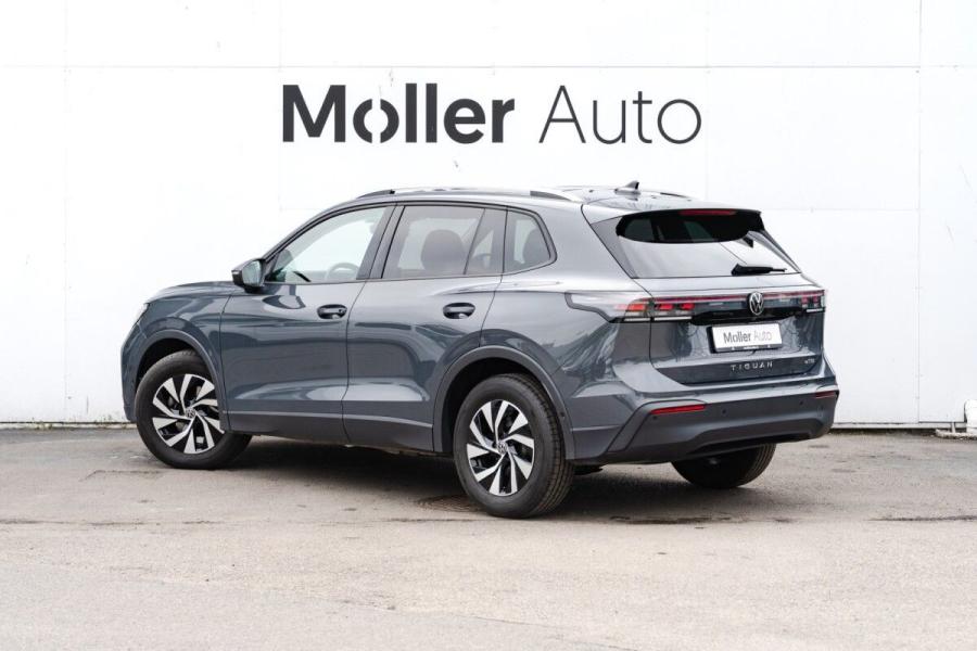 Pelēks Volkswagen Tiguan 2024 Rīga, ar dzinēja tilpumu 1.50 L un nobraukumu 66 tūkst. km par 30950 €, foto 4 vietnē AUTOMOTO.COM.LV