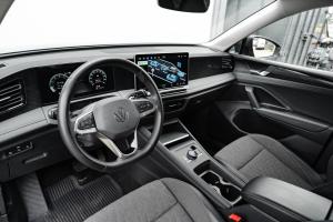 Pelēks Volkswagen Tiguan 2024 Rīga, ar dzinēja tilpumu 1.50 L un nobraukumu 66 tūkst. km par 30950 €, foto 9 vietnē AUTOMOTO.COM.LV