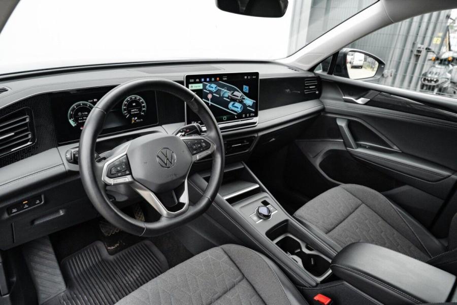 Pelēks Volkswagen Tiguan 2024 Rīga, ar dzinēja tilpumu 1.50 L un nobraukumu 66 tūkst. km par 30950 €, foto 9 vietnē AUTOMOTO.COM.LV