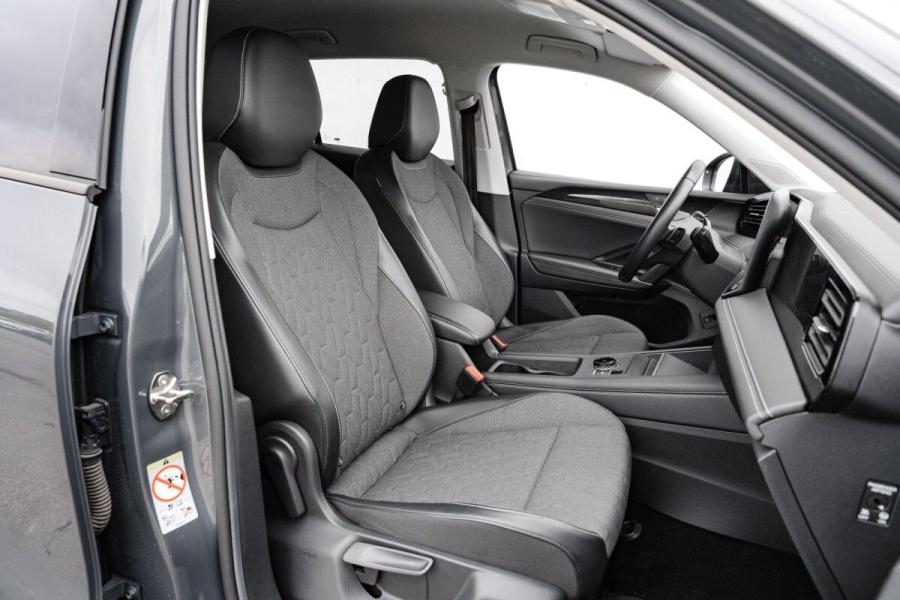 Pelēks Volkswagen Tiguan 2024 Rīga, ar dzinēja tilpumu 1.50 L un nobraukumu 66 tūkst. km par 30950 €, foto 15 vietnē AUTOMOTO.COM.LV