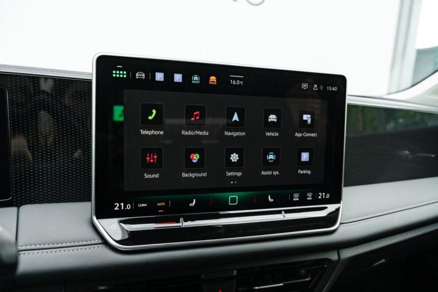 Pelēks Volkswagen Tiguan 2024 Rīga, ar dzinēja tilpumu 1.50 L un nobraukumu 66 tūkst. km par 30950 €, foto 24 vietnē AUTOMOTO.COM.LV