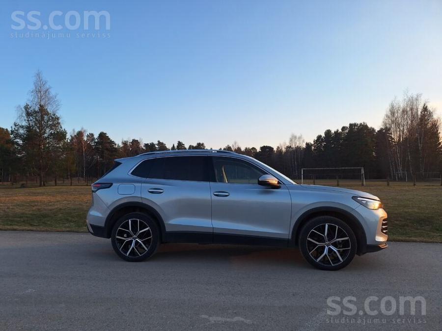 Pelēks Volkswagen Tiguan 2024 Ogre, ar dzinēja tilpumu 1.50 L un nobraukumu 18 tūkst. km par 37900 €, foto 3 vietnē AUTOMOTO.COM.LV