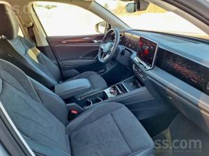 Pelēks Volkswagen Tiguan 2024 Ogre, ar dzinēja tilpumu 1.50 L un nobraukumu 18 tūkst. km par 37900 €, foto 10 vietnē AUTOMOTO.COM.LV