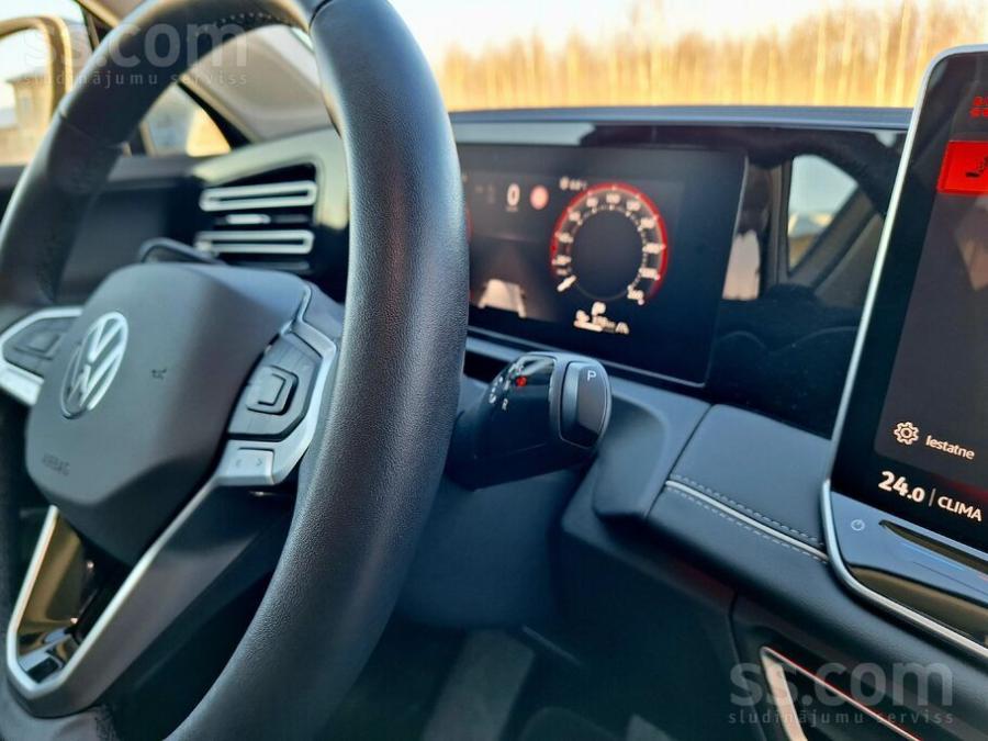Pelēks Volkswagen Tiguan 2024 Ogre, ar dzinēja tilpumu 1.50 L un nobraukumu 18 tūkst. km par 37900 €, foto 13 vietnē AUTOMOTO.COM.LV