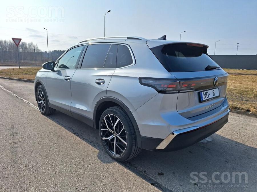 Pelēks Volkswagen Tiguan 2024 Ogre, ar dzinēja tilpumu 1.50 L un nobraukumu 18 tūkst. km par 37900 €, foto 31 vietnē AUTOMOTO.COM.LV