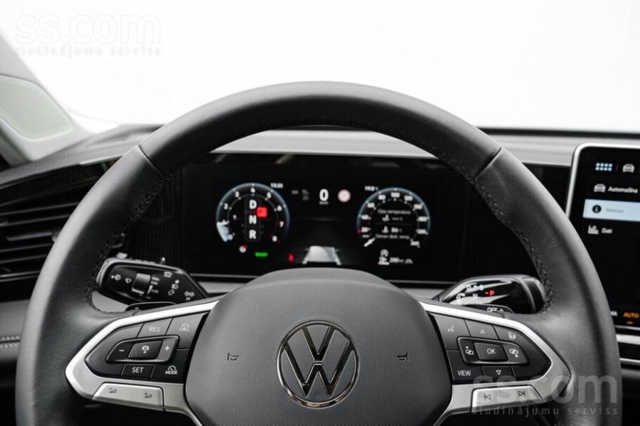 Grey Volkswagen Tiguan 2024 in Riga, with an engine capacity of 1.50 L and mileage of 26 thousand km for 31900 €, photo 18 on AUTOMOTO.COM.LV