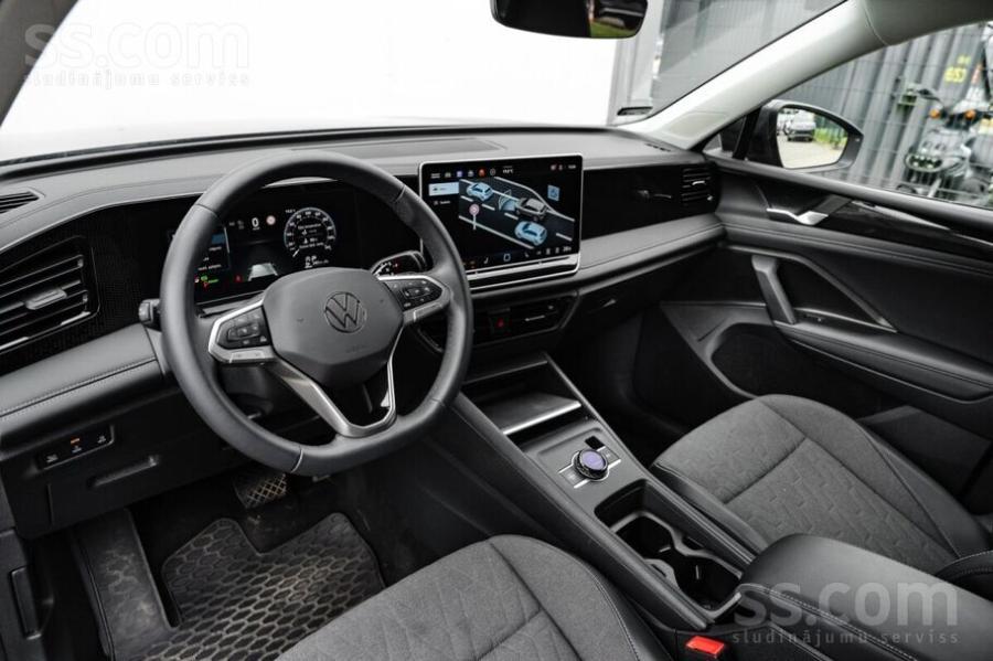 Grey Volkswagen Tiguan 2024 in Riga, with an engine capacity of 1.50 L and mileage of 26 thousand km for 31900 €, photo 29 on AUTOMOTO.COM.LV