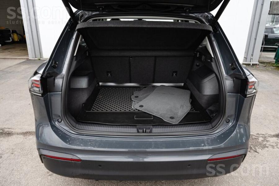 Grey Volkswagen Tiguan 2024 in Riga, with an engine capacity of 1.50 L and mileage of 26 thousand km for 31900 €, photo 30 on AUTOMOTO.COM.LV