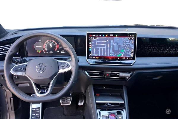Grey Volkswagen Tiguan 2024 in Klaipeda, with an engine capacity of 1.50 L and mileage of 40 thousand km for 37700 €, photo 10 on AUTOMOTO.COM.LV