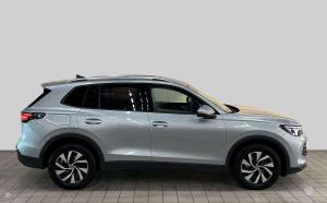 Grey Volkswagen Tiguan 2024 in Kaunas, with an engine capacity of 1.50 L and mileage of 40 thousand km for 30500 €, photo 4 on AUTOMOTO.COM.LV