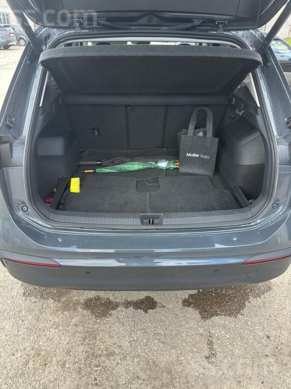 Grey Volkswagen Tiguan 2024 in Madona, with an engine capacity of 1.50 L and mileage of 49 thousand km for 29000 €, photo 7 on AUTOMOTO.COM.LV