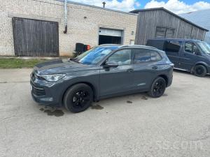 Pelēks Volkswagen Tiguan 2024 Madona, ar dzinēja tilpumu 1.50 L un nobraukumu 49 tūkst. km par 29000 €, foto 3 vietnē AUTOMOTO.COM.LV