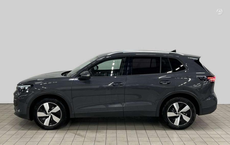 Pelēks Volkswagen Tiguan 2024 Kauņa, ar dzinēja tilpumu 1.50 L un nobraukumu 50 tūkst. km par 29600 €, foto 3 vietnē AUTOMOTO.COM.LV