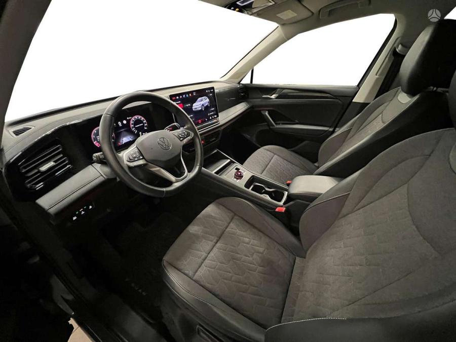 Pelēks Volkswagen Tiguan 2024 Kauņa, ar dzinēja tilpumu 1.50 L un nobraukumu 50 tūkst. km par 29600 €, foto 8 vietnē AUTOMOTO.COM.LV
