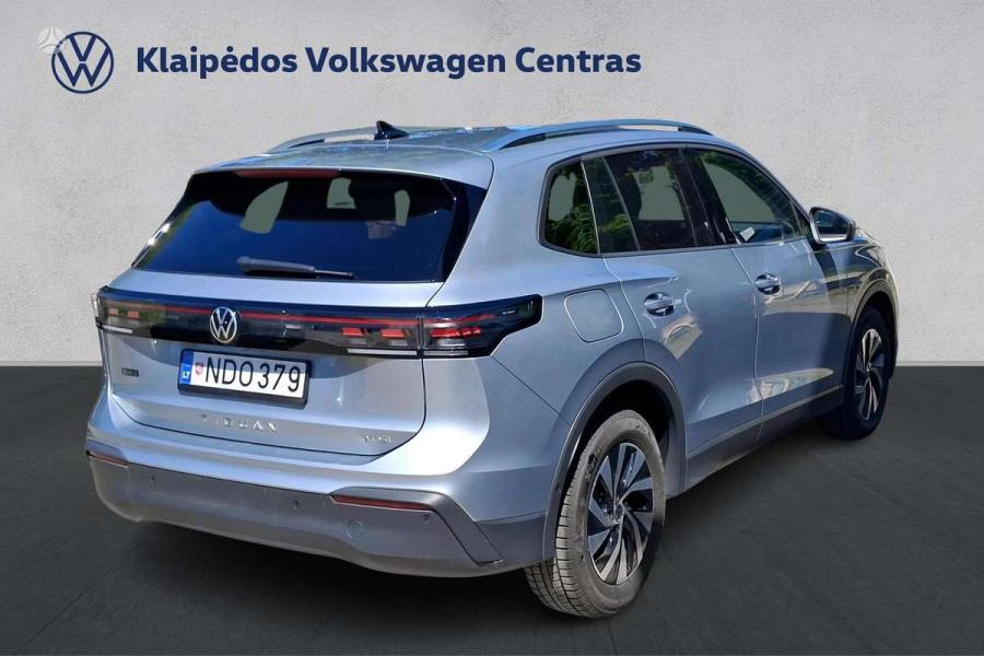 Grey Volkswagen Tiguan 2024 in Klaipeda, with an engine capacity of 1.50 L and mileage of 25 thousand km for 32500 €, photo 7 on AUTOMOTO.COM.LV