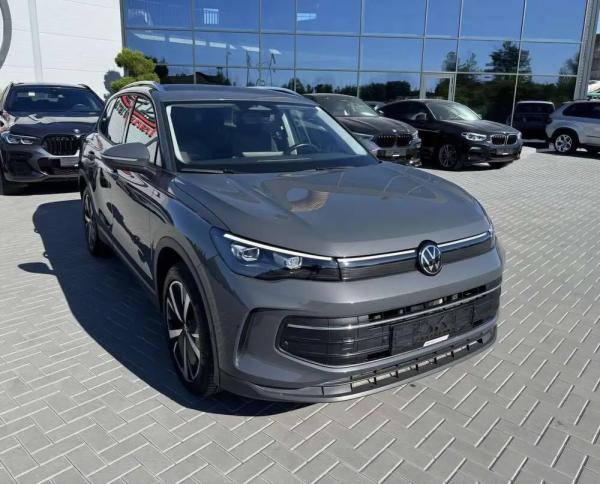 Grey Volkswagen Tiguan 2024 in Telschi, with an engine capacity of 2.00 L and mileage of 80 thousand km for 34490 €, photo 1 on AUTOMOTO.COM.LV