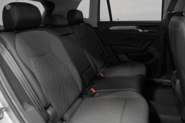 Grey Volkswagen Tiguan 2024 in Vilnius, with an engine capacity of 1.50 L and mileage of 10 thousand km for 30500 €, photo 8 on AUTOMOTO.COM.LV