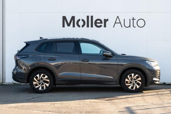 Pelēks Volkswagen Tiguan 2024 Rīga, ar dzinēja tilpumu 1.50 L un nobraukumu 66 tūkst. km par 29900 €, foto 5 vietnē AUTOMOTO.COM.LV
