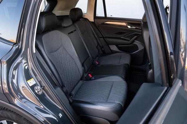 Pelēks Volkswagen Tiguan 2024 Rīga, ar dzinēja tilpumu 1.50 L un nobraukumu 66 tūkst. km par 29900 €, foto 7 vietnē AUTOMOTO.COM.LV