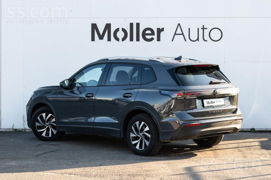 Pelēks Volkswagen Tiguan 2024 Rīga, ar dzinēja tilpumu 1.50 L un nobraukumu 66 tūkst. km par 29900 €, foto 4 vietnē AUTOMOTO.COM.LV