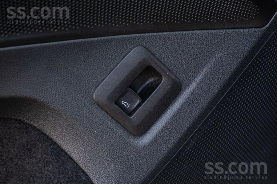 Grey Volkswagen Tiguan 2024 in Riga, with an engine capacity of 1.50 L and mileage of 66 thousand km for 29900 €, photo 14 on AUTOMOTO.COM.LV