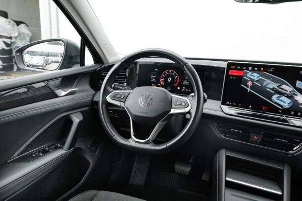 Pelēks Volkswagen Tiguan 2024 Rīga, ar dzinēja tilpumu 1.50 L un nobraukumu 70 tūkst. km par 30950 €, foto 7 vietnē AUTOMOTO.COM.LV