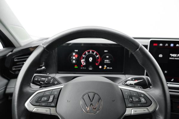Pelēks Volkswagen Tiguan 2024 Rīga, ar dzinēja tilpumu 1.50 L un nobraukumu 70 tūkst. km par 30950 €, foto 9 vietnē AUTOMOTO.COM.LV