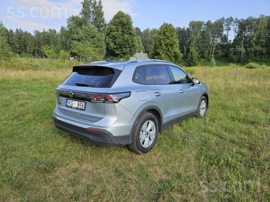 Pelēks Volkswagen Tiguan 2024 Rīga, ar dzinēja tilpumu 2.00 L un nobraukumu 70 tūkst. km par 32000 €, foto 4 vietnē AUTOMOTO.COM.LV