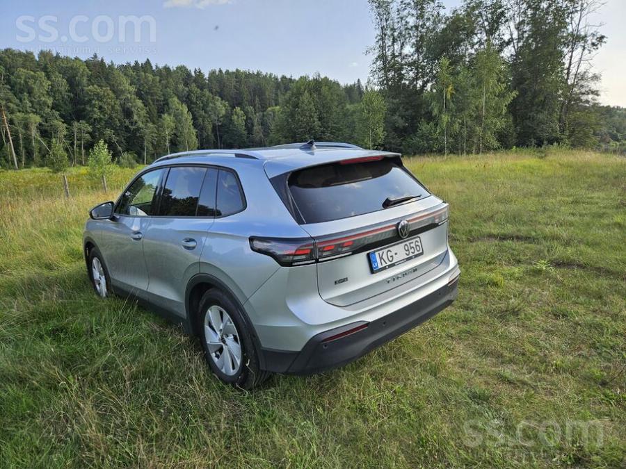 Pelēks Volkswagen Tiguan 2024 Rīga, ar dzinēja tilpumu 2.00 L un nobraukumu 70 tūkst. km par 32000 €, foto 5 vietnē AUTOMOTO.COM.LV
