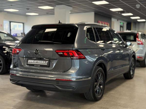 Grey Volkswagen Tiguan 2024 in Klaipeda, with an engine capacity of 1.98 L and mileage of 8 thousand km for 24500 €, photo 5 on AUTOMOTO.COM.LV