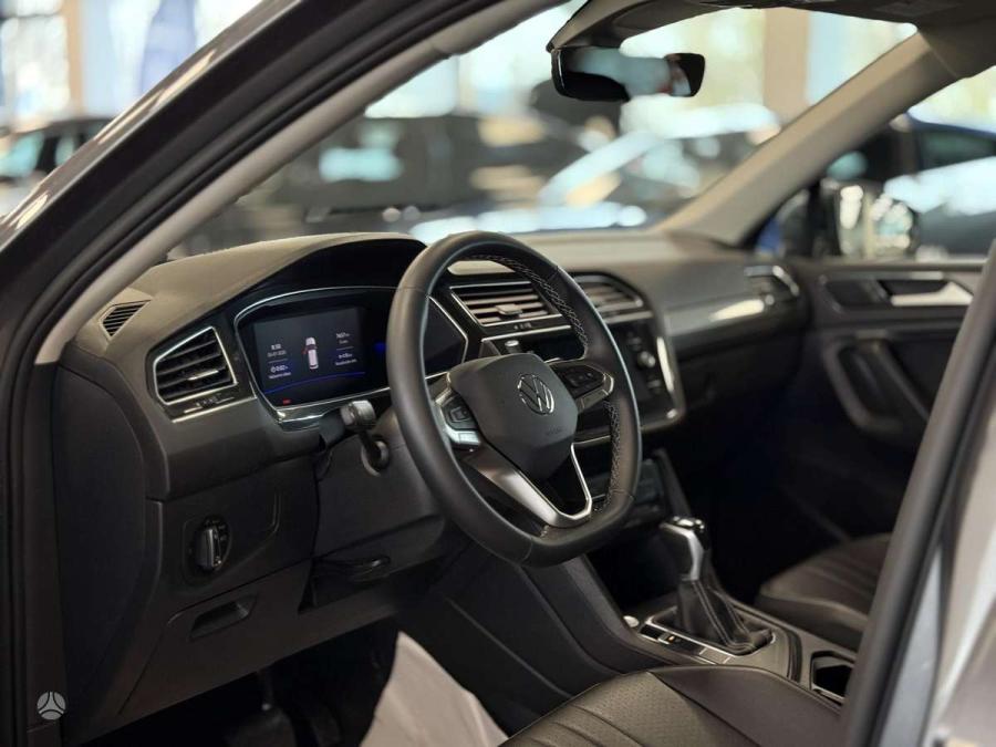 Pelēks Volkswagen Tiguan 2024 Klaipėda, ar dzinēja tilpumu 1.98 L un nobraukumu 8 tūkst. km par 24500 €, foto 8 vietnē AUTOMOTO.COM.LV