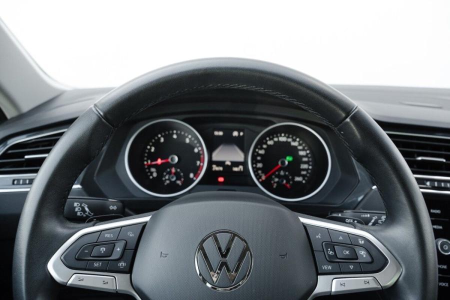 Pelēks Volkswagen Tiguan 2024 Rīga, ar dzinēja tilpumu 1.50 L un nobraukumu 61 tūkst. km par 23500 €, foto 16 vietnē AUTOMOTO.COM.LV