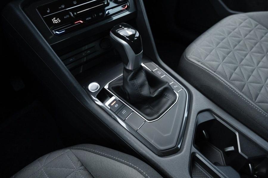 Pelēks Volkswagen Tiguan 2024 Rīga, ar dzinēja tilpumu 1.50 L un nobraukumu 61 tūkst. km par 23500 €, foto 17 vietnē AUTOMOTO.COM.LV