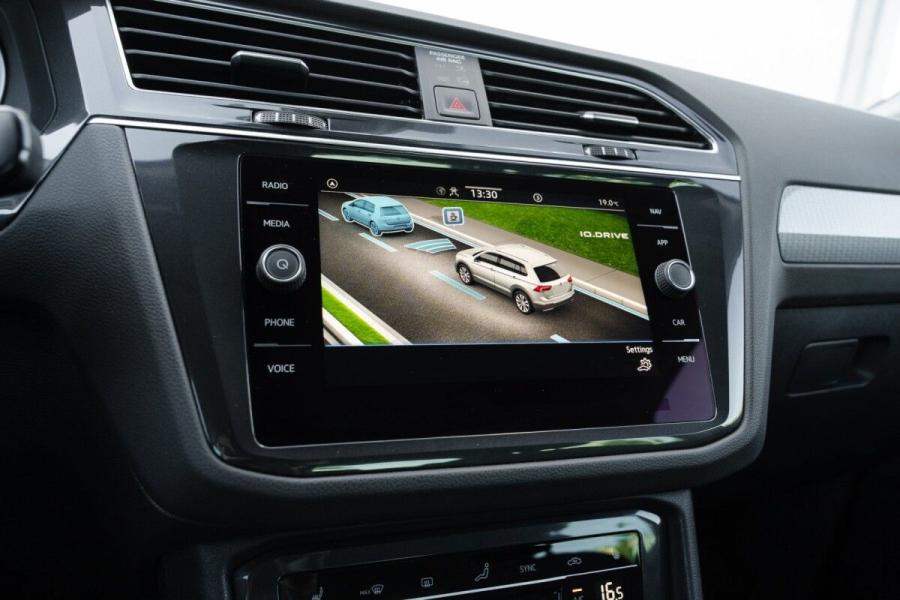 Pelēks Volkswagen Tiguan 2024 Rīga, ar dzinēja tilpumu 1.50 L un nobraukumu 61 tūkst. km par 23500 €, foto 20 vietnē AUTOMOTO.COM.LV