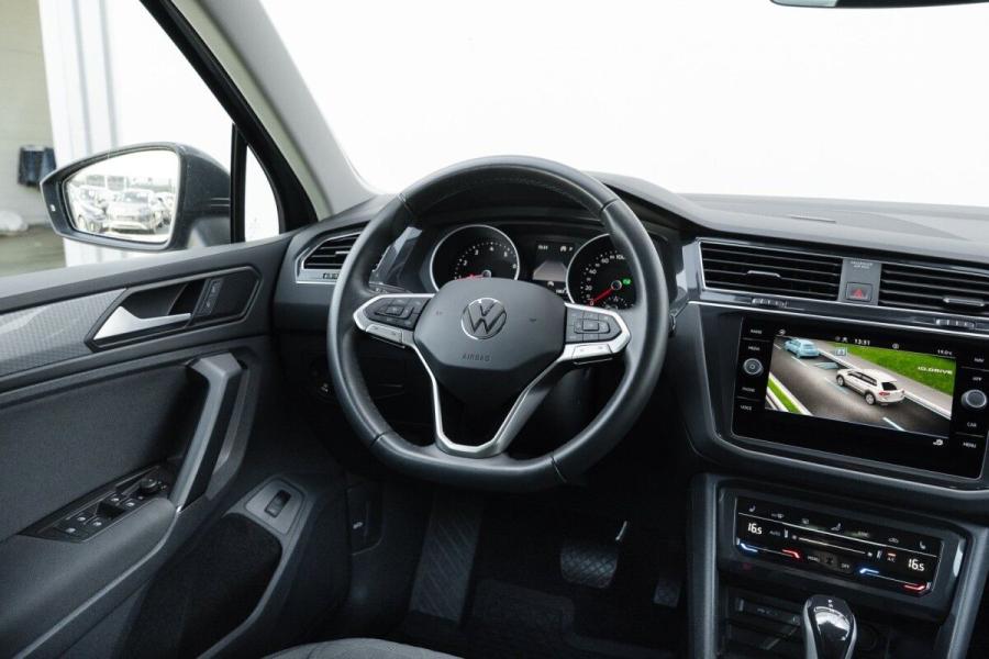 Pelēks Volkswagen Tiguan 2024 Rīga, ar dzinēja tilpumu 1.50 L un nobraukumu 61 tūkst. km par 23500 €, foto 27 vietnē AUTOMOTO.COM.LV