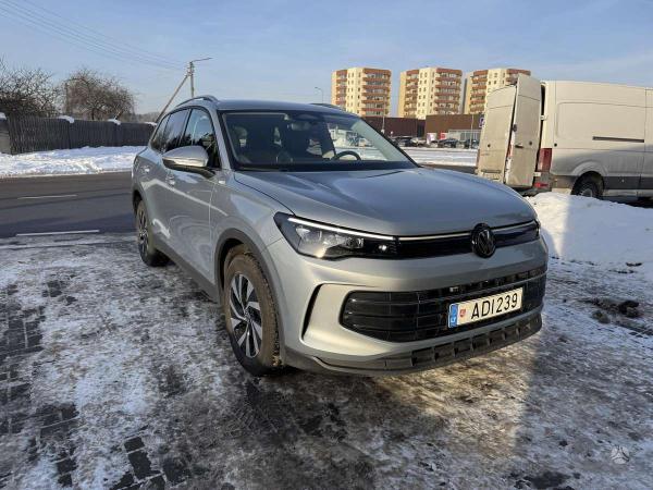 Grey Volkswagen Tiguan 2025 in Kaunas, with an engine capacity of 1.50 L and mileage of 965 thousand km for 23700 €, photo 1 on AUTOMOTO.COM.LV