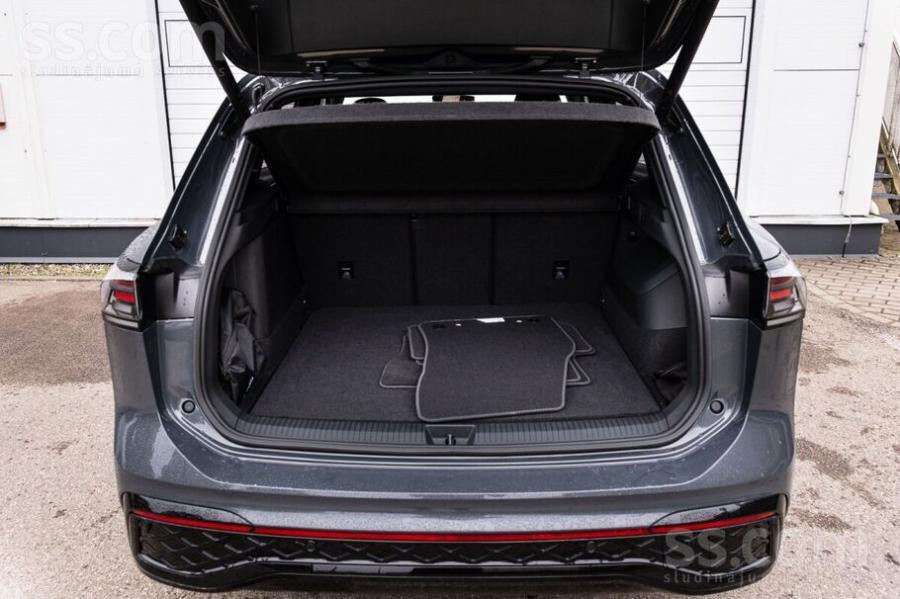 Grey Volkswagen Tiguan 2025 in Riga, with an engine capacity of 1.40 L and mileage of 22 thousand km for 46660 €, photo 26 on AUTOMOTO.COM.LV