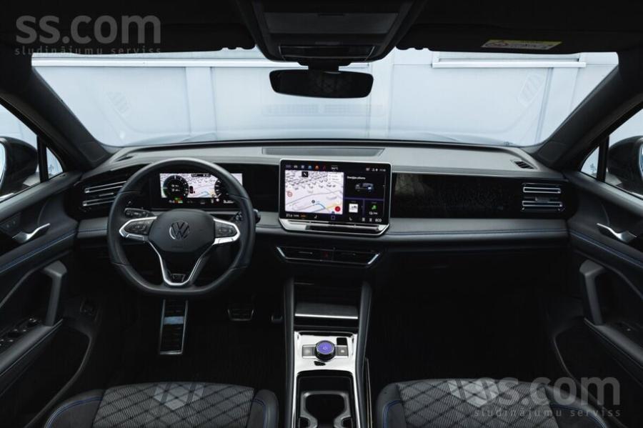 Pelēks Volkswagen Tiguan 2025 Ventspils, ar dzinēja tilpumu 1.50 L un nobraukumu 16 tūkst. km par 47500 €, foto 17 vietnē AUTOMOTO.COM.LV
