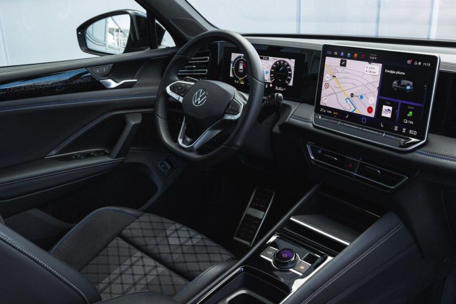 Pelēks Volkswagen Tiguan 2025 Ventspils, ar dzinēja tilpumu 1.50 L un nobraukumu 16 tūkst. km par 47500 €, foto 15 vietnē AUTOMOTO.COM.LV