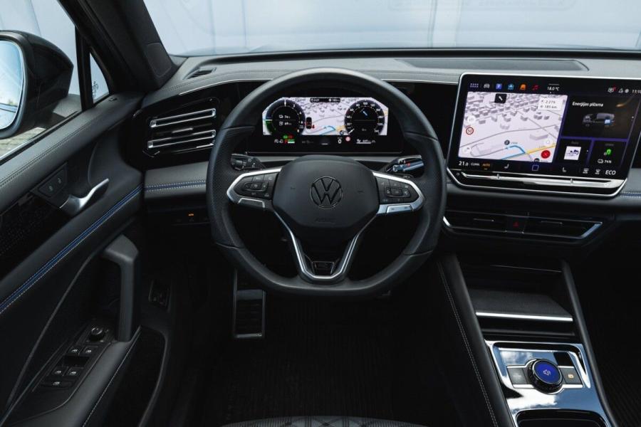 Pelēks Volkswagen Tiguan 2025 Ventspils, ar dzinēja tilpumu 1.50 L un nobraukumu 16 tūkst. km par 47500 €, foto 18 vietnē AUTOMOTO.COM.LV