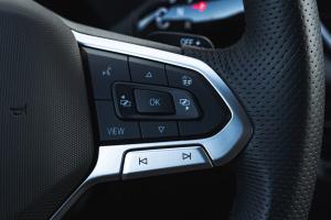 Pelēks Volkswagen Tiguan 2025 Ventspils, ar dzinēja tilpumu 1.50 L un nobraukumu 16 tūkst. km par 47500 €, foto 21 vietnē AUTOMOTO.COM.LV