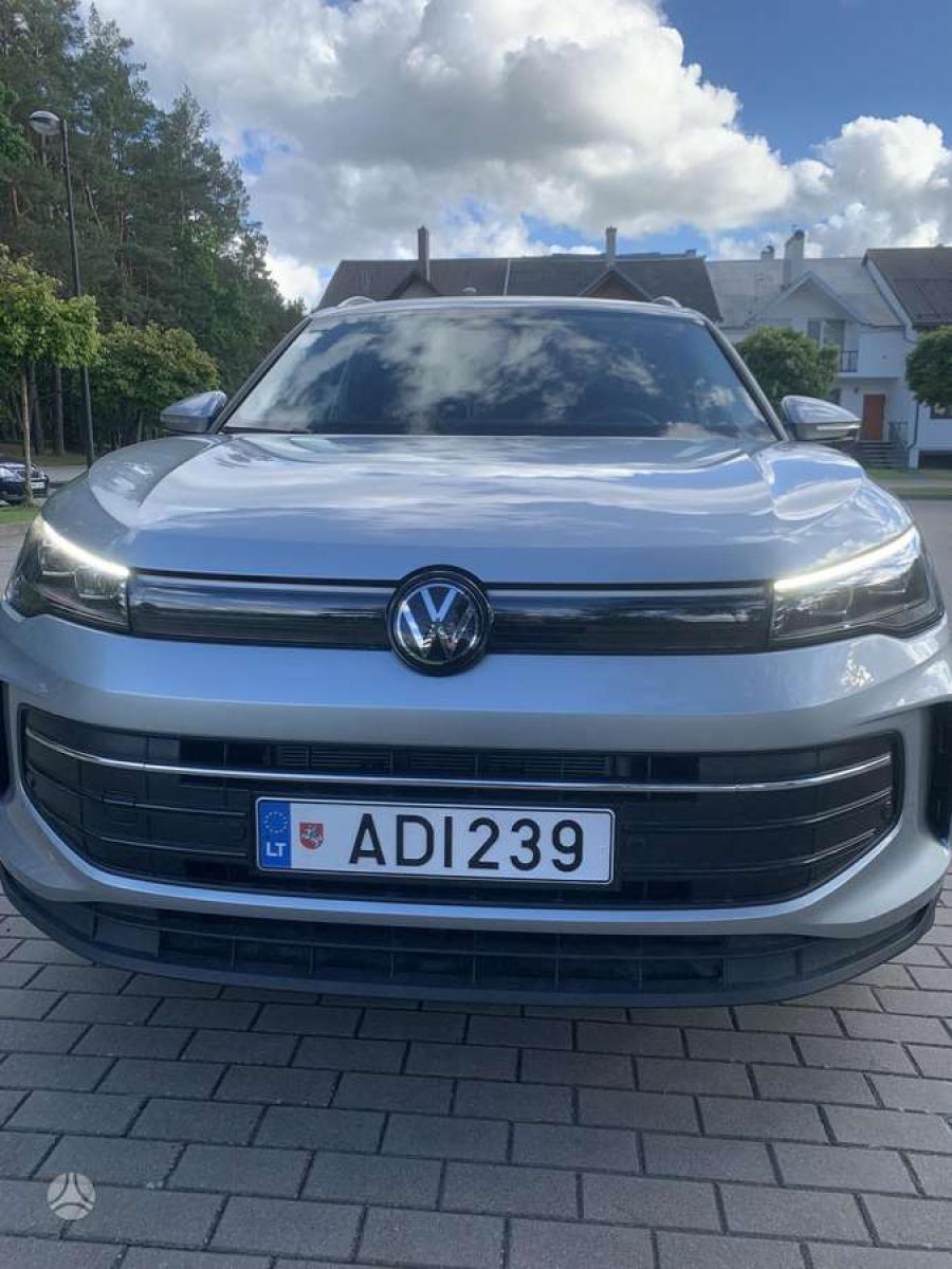 Pelēks Volkswagen Tiguan 2025 Birštonas, ar dzinēja tilpumu 1.50 L un nobraukumu 990 tūkst. km par 34900 €, foto 6 vietnē AUTOMOTO.COM.LV
