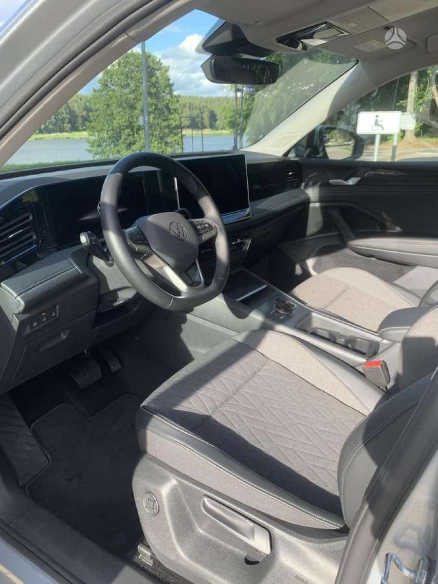 Pelēks Volkswagen Tiguan 2025 Birštonas, ar dzinēja tilpumu 1.50 L un nobraukumu 990 tūkst. km par 34900 €, foto 14 vietnē AUTOMOTO.COM.LV