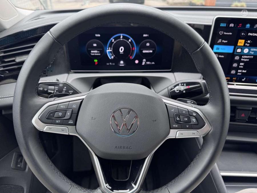 Pelēks Volkswagen Tiguan 2025 Viļņa, ar dzinēja tilpumu 2.00 L un nobraukumu 64 tūkst. km par 35950 €, foto 12 vietnē AUTOMOTO.COM.LV