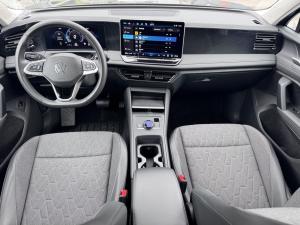 Pelēks Volkswagen Tiguan 2025 Avižieniai, ar dzinēja tilpumu 2.00 L un nobraukumu 64 tūkst. km par 35000 €, foto 7 vietnē AUTOMOTO.COM.LV