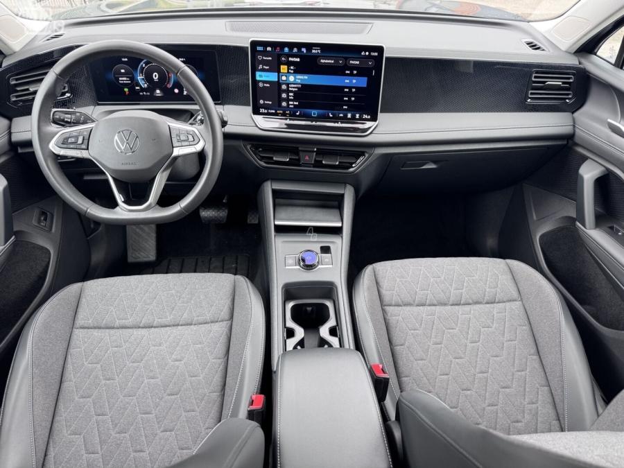 Pelēks Volkswagen Tiguan 2025 Avižieniai, ar dzinēja tilpumu 2.00 L un nobraukumu 64 tūkst. km par 35000 €, foto 7 vietnē AUTOMOTO.COM.LV