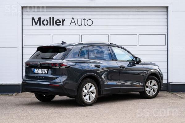 Pelēks Volkswagen Tiguan 2025 Rīga, ar dzinēja tilpumu 1.50 L un nobraukumu 30 tūkst. km par 31950 €, foto 4 vietnē AUTOMOTO.COM.LV